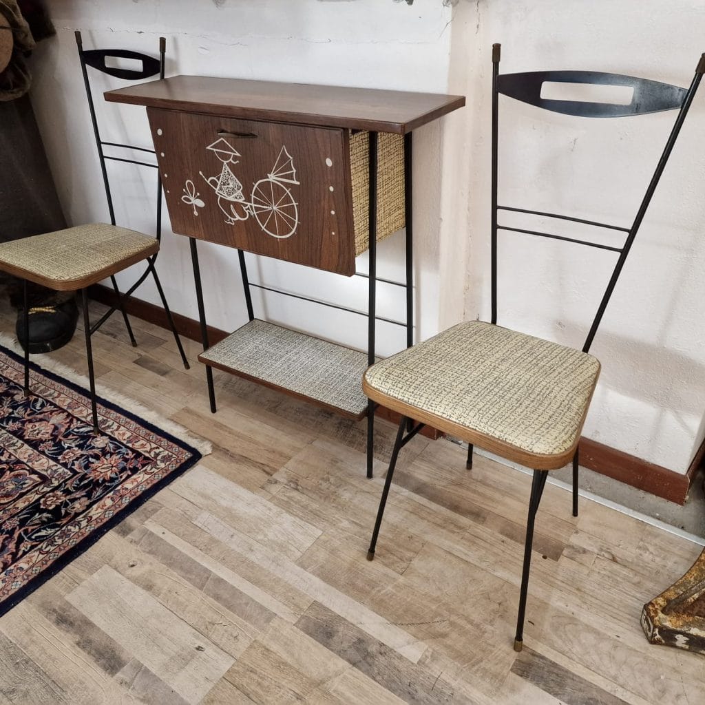 mobiletto ingresso vintage con 2 sedie - nientedinuovo.it